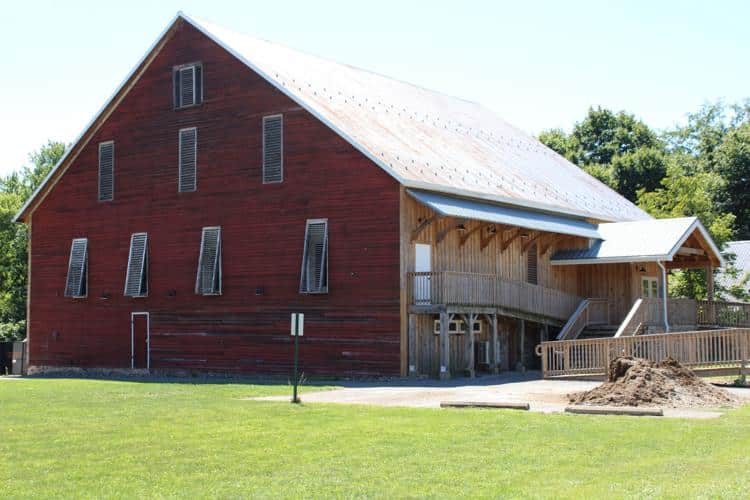 The Odd Fellows Barn - Elegant Mixed With Rustic Charm